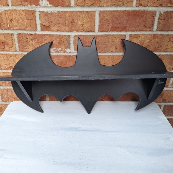Wall Decor | Vintage Bookshelf Display Shelf Shelves Batman Comic ...